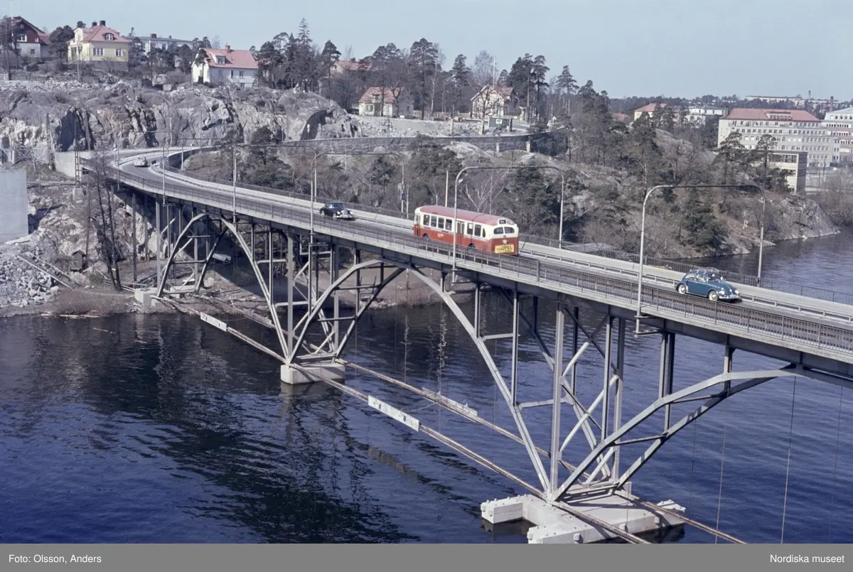 Gamla Essinge bro. Körbanan mot stora Essingen. - Nordiska museet ...
